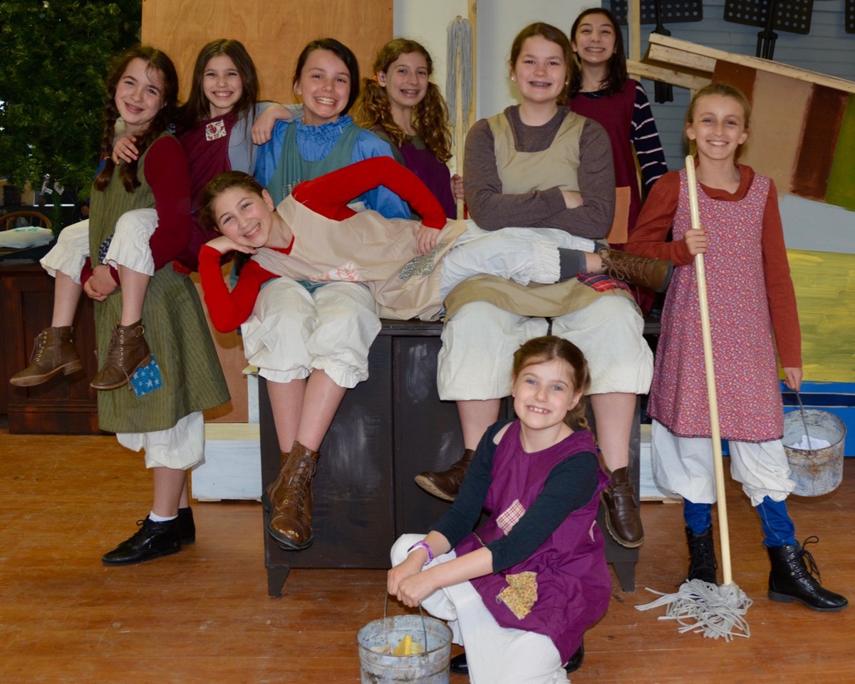 Reading Girl Takes Center Stage in “Annie” with Colonial Chorus Players ...