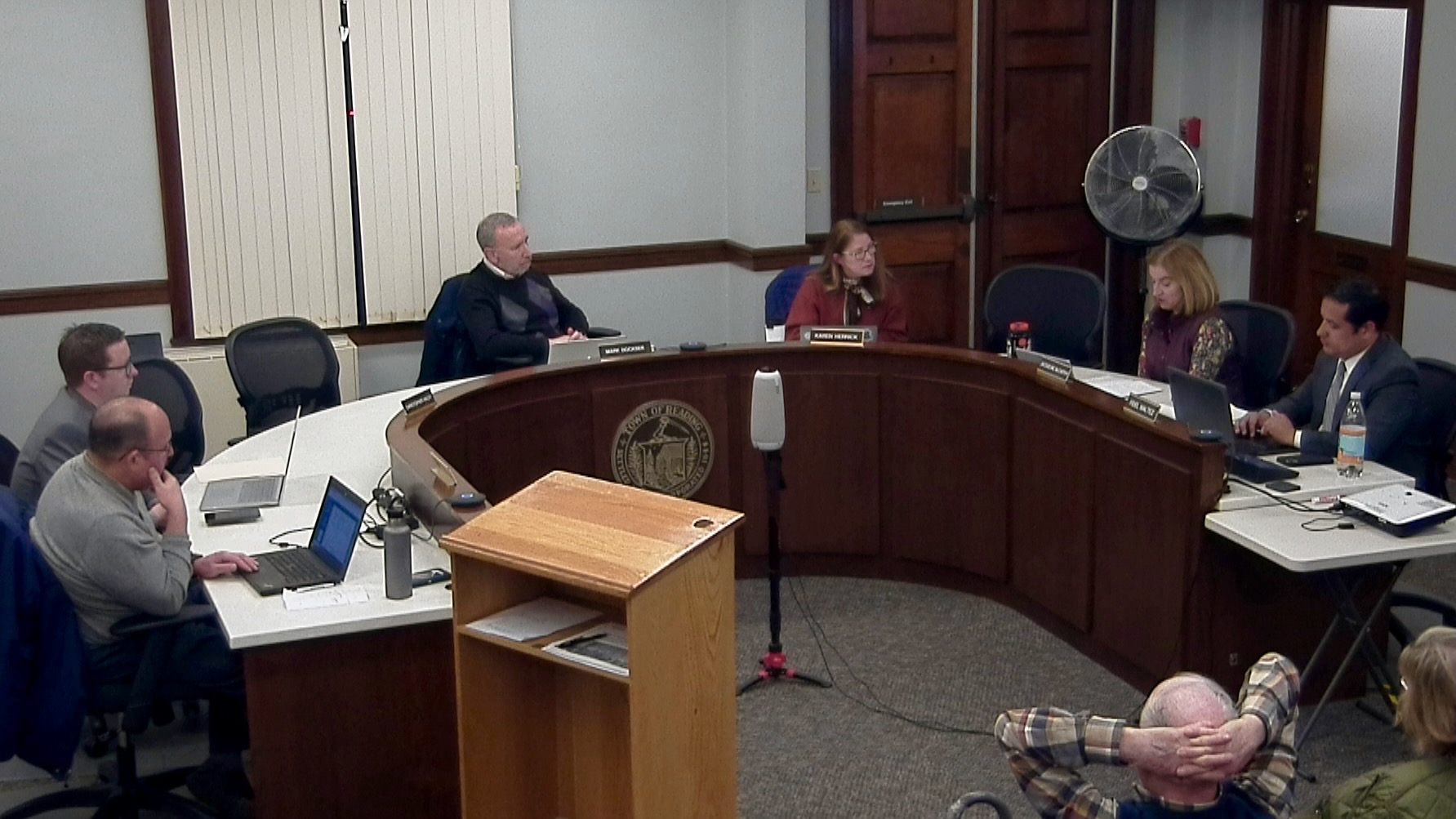 Select Board Approves Early Voting | The Reading Post
